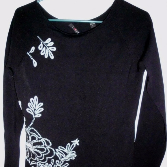 Cyrus | Tops | Vintage Cyrus Shirt Large Hong Kong Ribbed Stretch Top ...